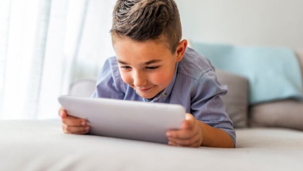 Technology-Based Learning Model for EFL - Ste Magazine